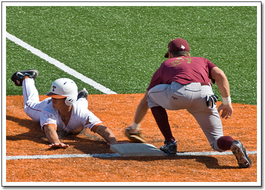 Joanna's Longhorn Baseball Page: November 2008 Archives